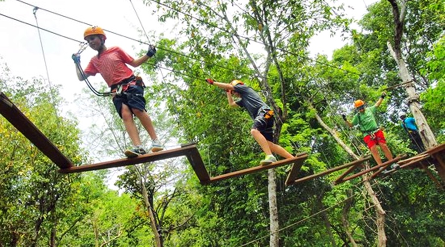 Tarzan Adventure Phuket - Mimi on tour